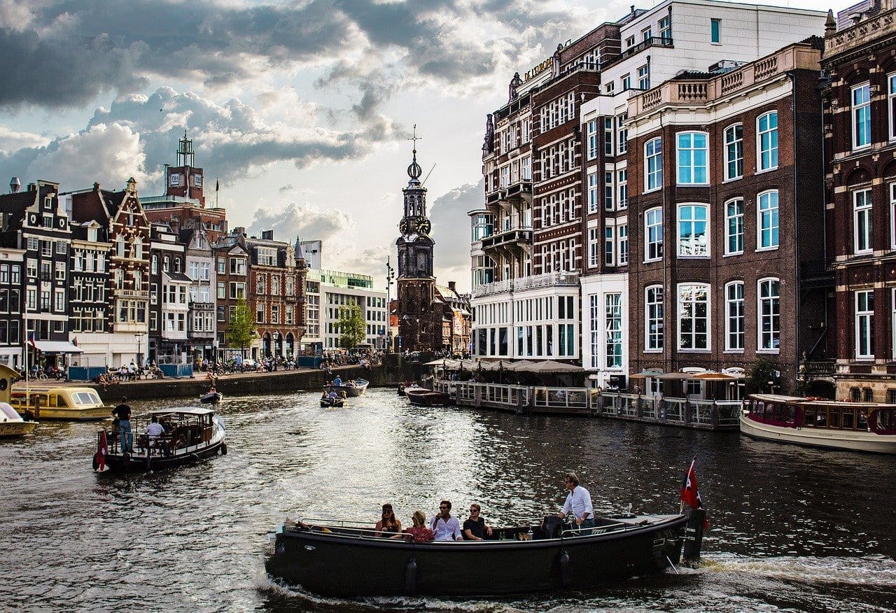 14 Awesome Facts About Amsterdam - Fact City