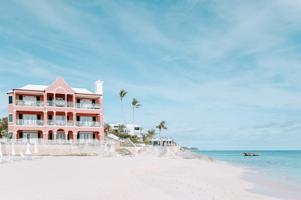 10 Heroic Facts about Hamilton, Bermuda - Fact City