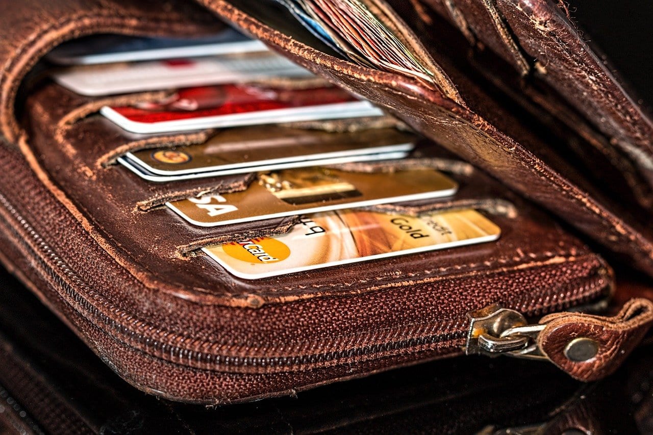 23 Massive Facts About Money | Fact City