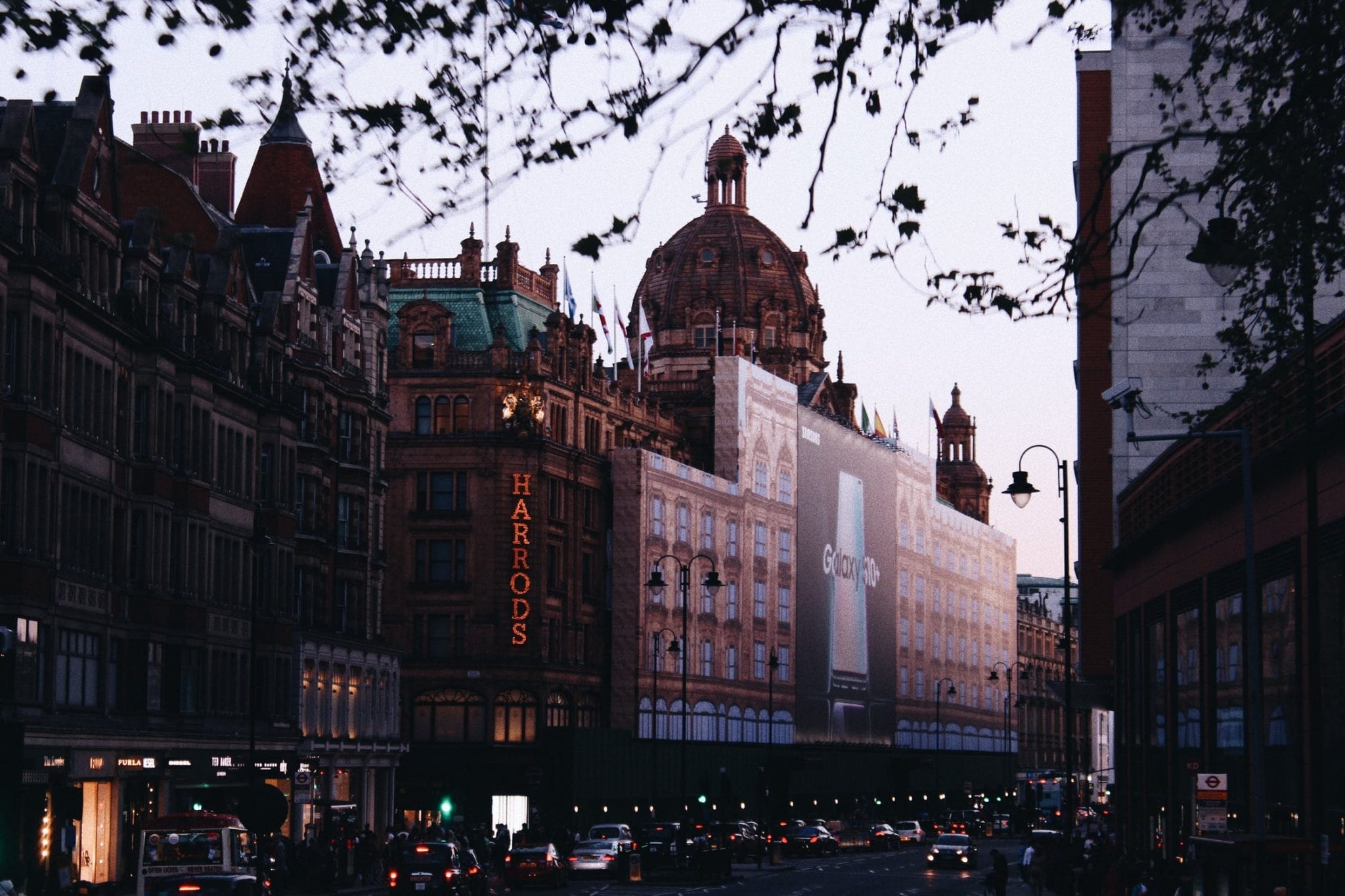 13 Luxurious Facts About Harrods | Fact City