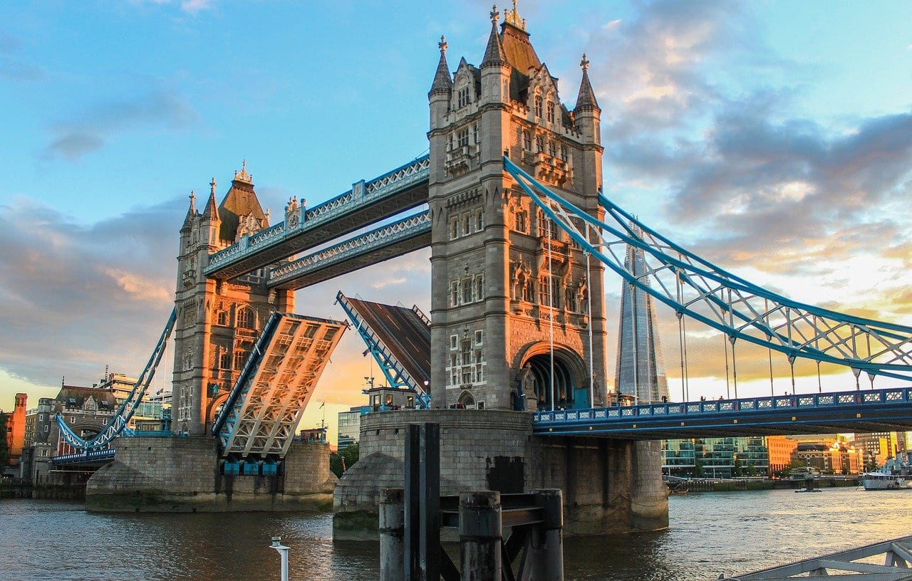 20 Terrific Facts About Tower Bridge - Fact City