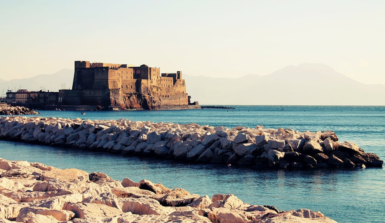 22 Amazing Facts About Naples - Fact City