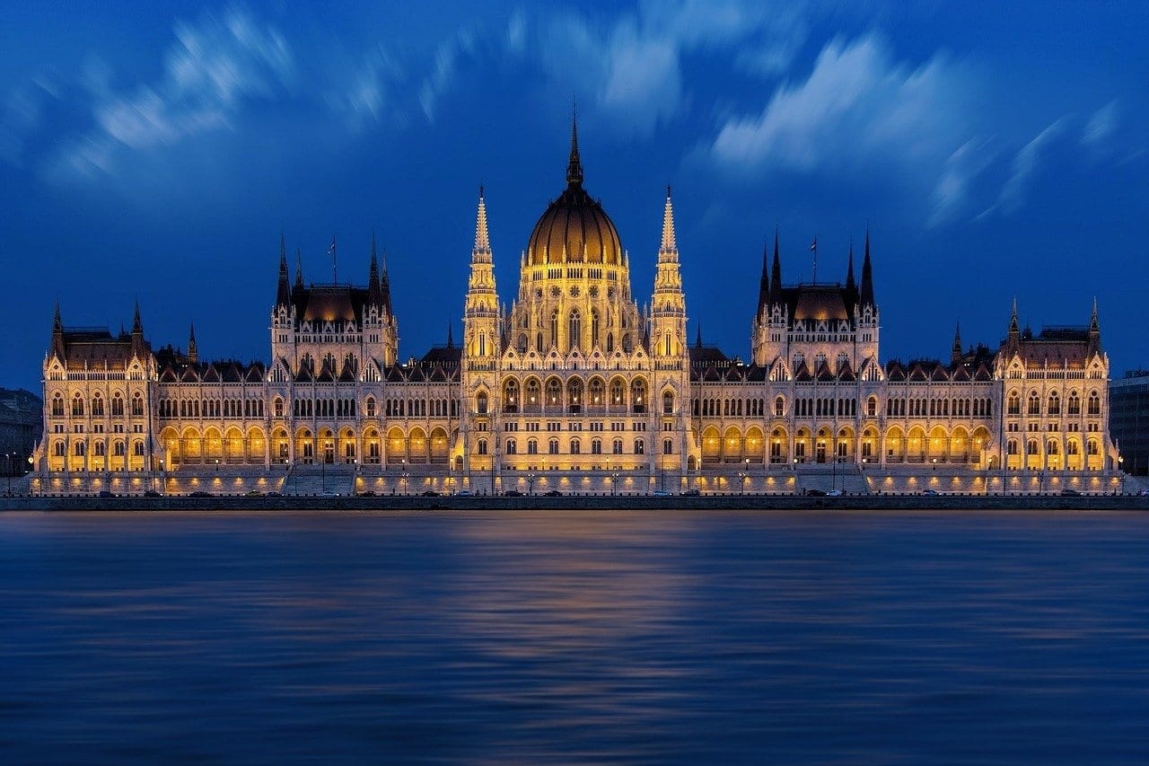 11 Brilliant Facts about Budapest - Fact City