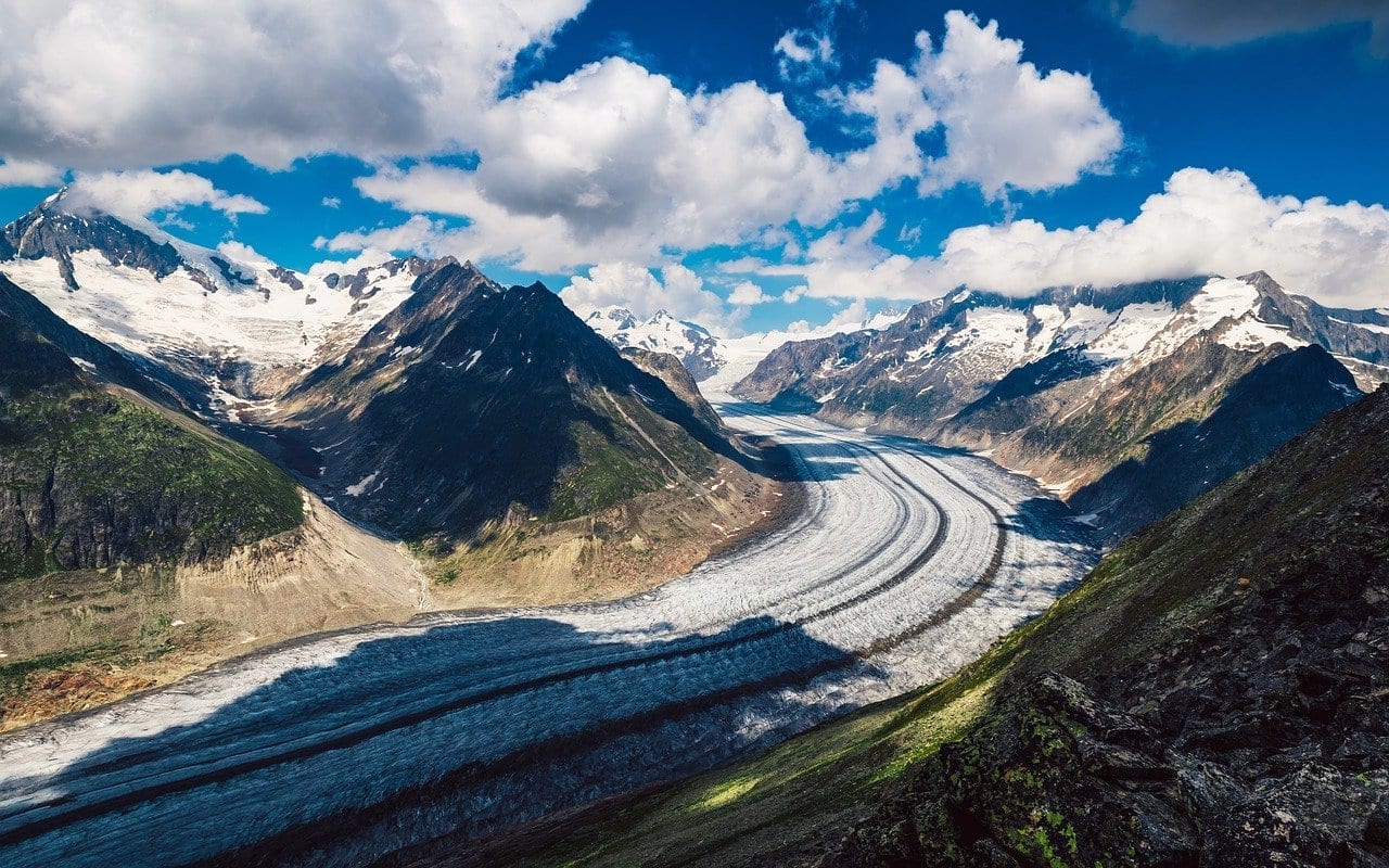 13 Glorious Facts About Glaciers - Fact City