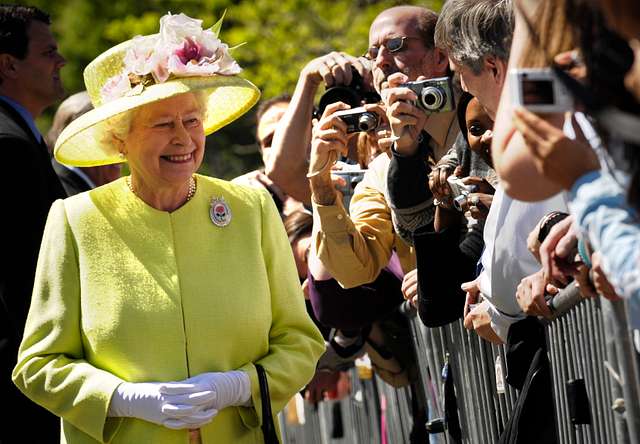 14 Regal Facts About Queen Elizabeth II | Fact City
