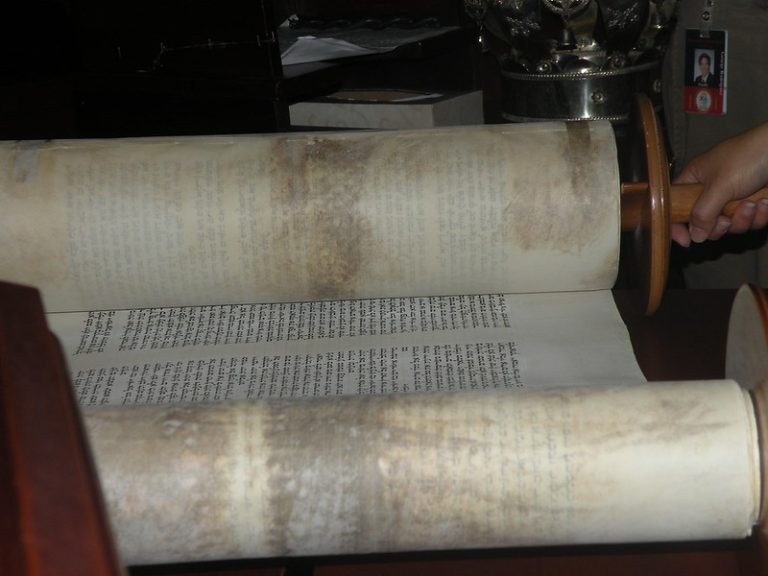 14 Top Facts About The Torah - Fact City