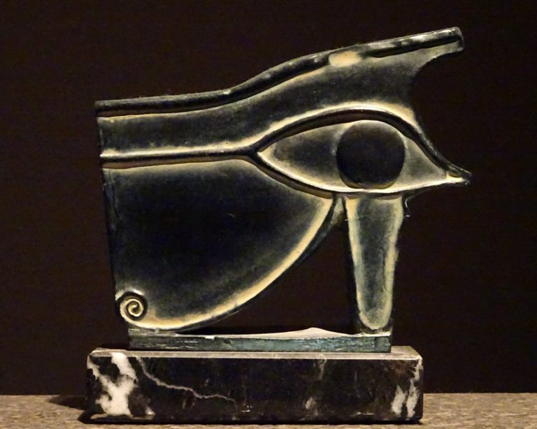 10 Honourable Facts About the Egyptian God Horus - Fact City